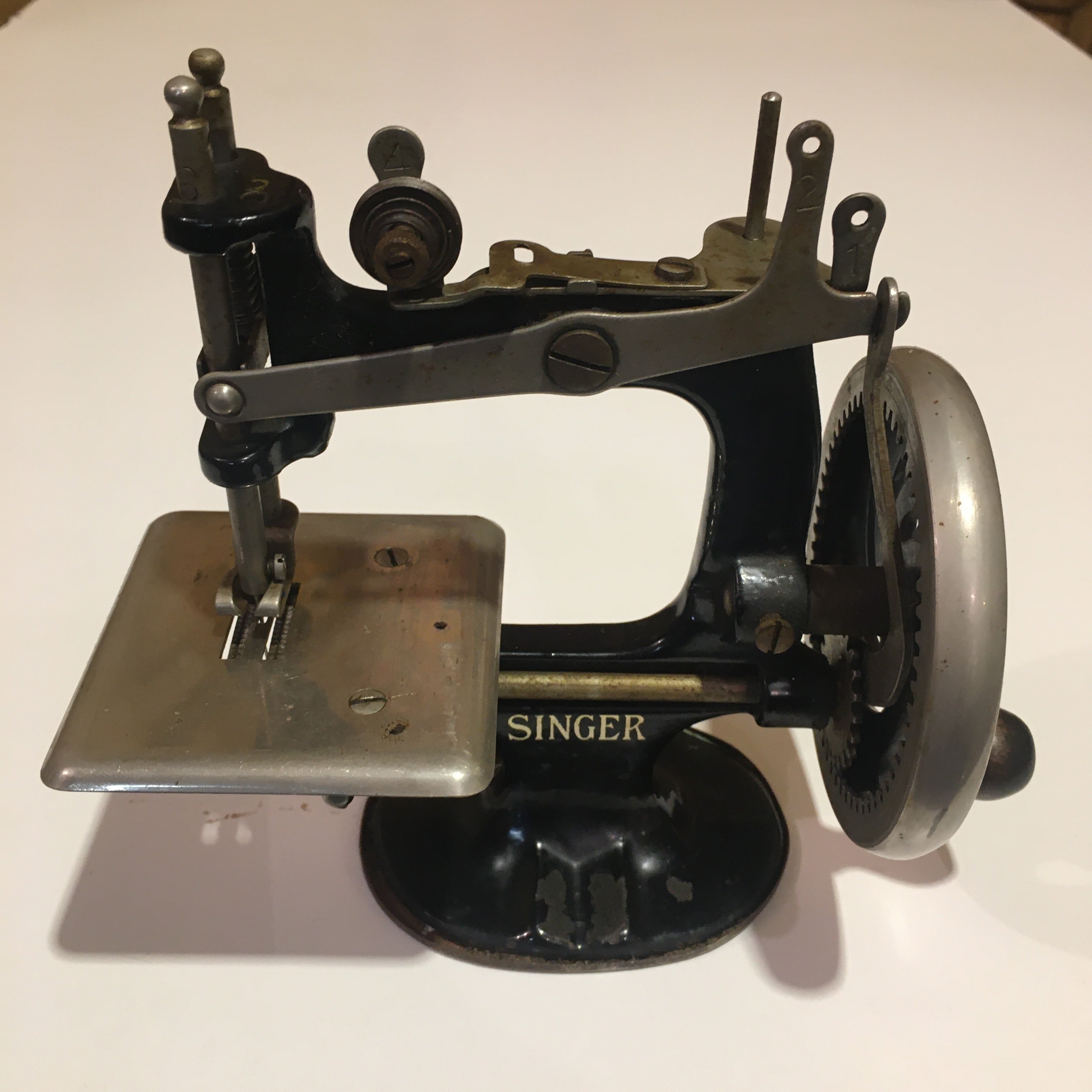 Vintage Singer Mini Sewing Machine – John Butterworth